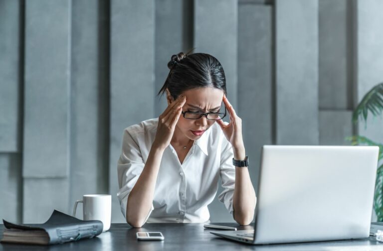 Can Eye Strain Cause Dizziness? | Peoria, IL